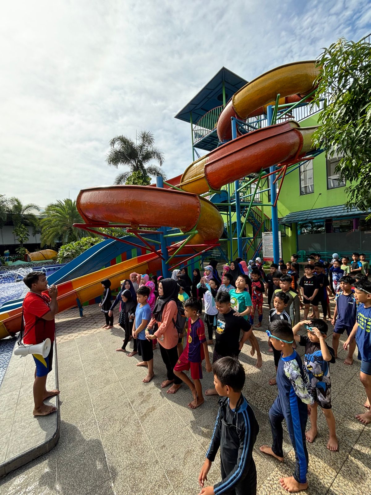 Refreshing Bersama Teman di Kegiatan Outing Class - Sekolah Global Madani